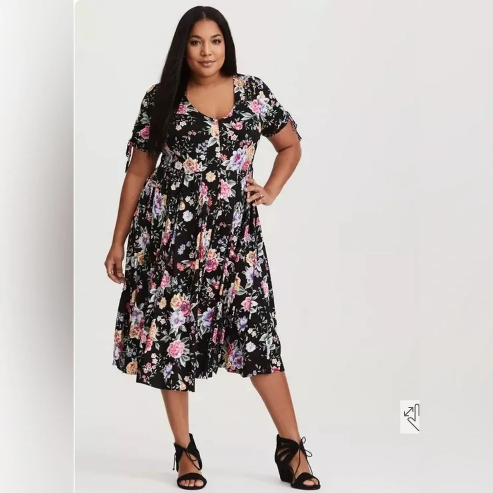 torrid | Dresses | Black Foral Challis Midi Dress | Poshmark